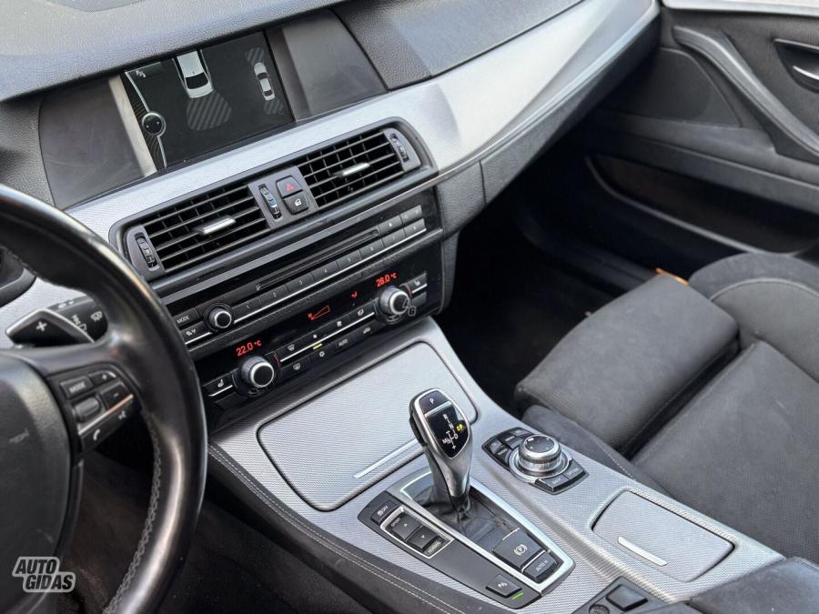 Blue BMW 520 2011 in Kaunas, with an engine capacity of 2.00 L and mileage of 500 thousand km for 3750 €, photo 10 on AUTOMOTO.COM.LV