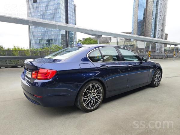 Zils BMW 520 2011 Viļņa, ar dzinēja tilpumu 2.00 L un nobraukumu 306 tūkst. km par 8999 €, foto 7 vietnē AUTOMOTO.COM.LV