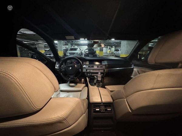 Blue BMW 520 2011 in Vilnius, with an engine capacity of 0.00 L and mileage of 302 thousand km for 13800 €, photo 7 on AUTOMOTO.COM.LV