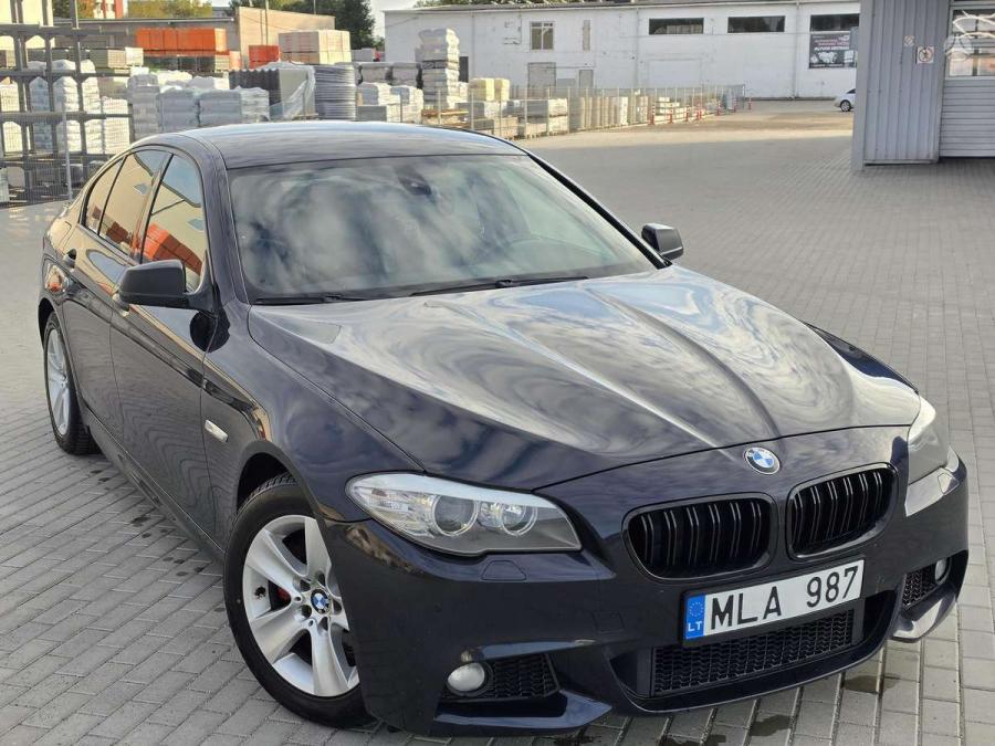 Blue BMW 520 2011 in Silute, with an engine capacity of 2.00 L and mileage of 238 thousand km for 8200 €, photo 9 on AUTOMOTO.COM.LV