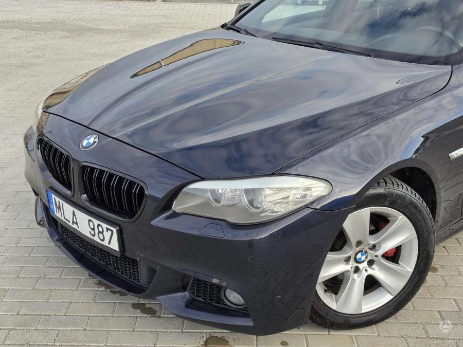 Blue BMW 520 2011 in Silute, with an engine capacity of 2.00 L and mileage of 238 thousand km for 8200 €, photo 13 on AUTOMOTO.COM.LV