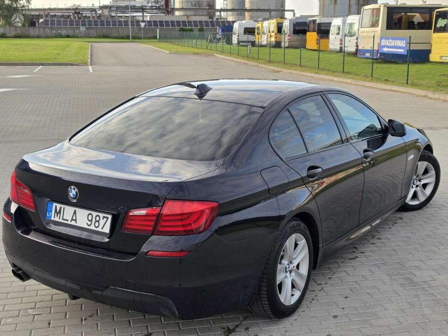 Blue BMW 520 2011 in Silute, with an engine capacity of 2.00 L and mileage of 238 thousand km for 8200 €, photo 14 on AUTOMOTO.COM.LV
