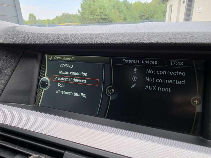 Blue BMW 520 2011 in Silute, with an engine capacity of 2.00 L and mileage of 238 thousand km for 8200 €, photo 17 on AUTOMOTO.COM.LV