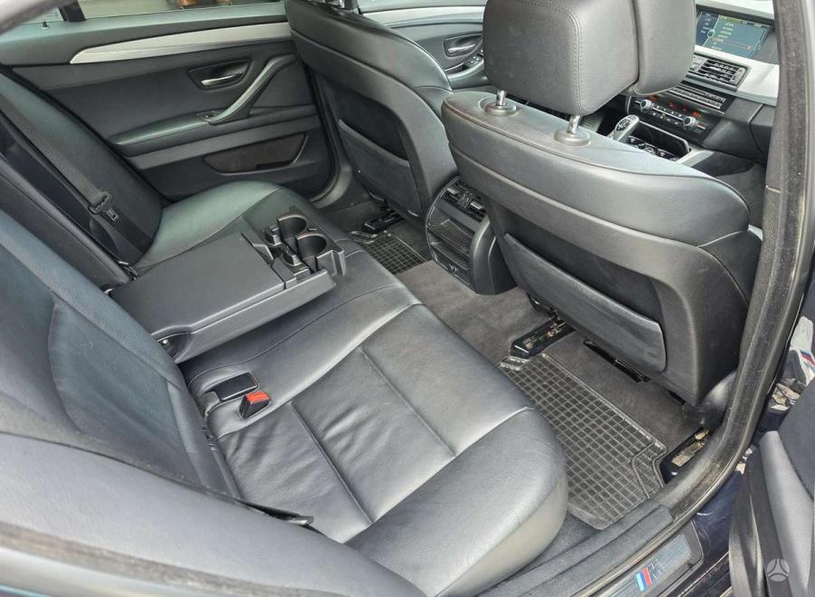 Blue BMW 520 2011 in Silute, with an engine capacity of 2.00 L and mileage of 238 thousand km for 8200 €, photo 25 on AUTOMOTO.COM.LV