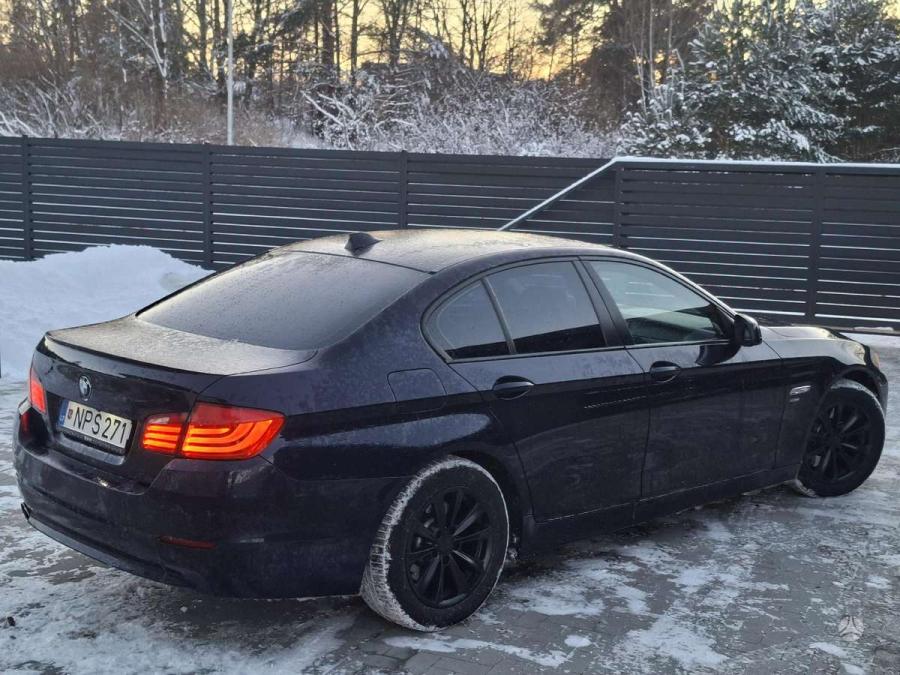 Zils BMW 520 2012 Šilutė, ar dzinēja tilpumu 2.50 L un nobraukumu 333 tūkst. km par 6900 €, foto 4 vietnē AUTOMOTO.COM.LV
