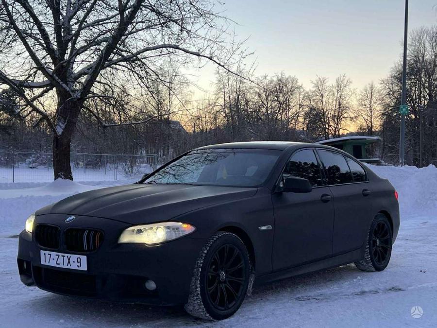 Zils BMW 520 2012 Trakai, ar dzinēja tilpumu 2.00 L un nobraukumu 288 tūkst. km par 8800 €, foto 1 vietnē AUTOMOTO.COM.LV