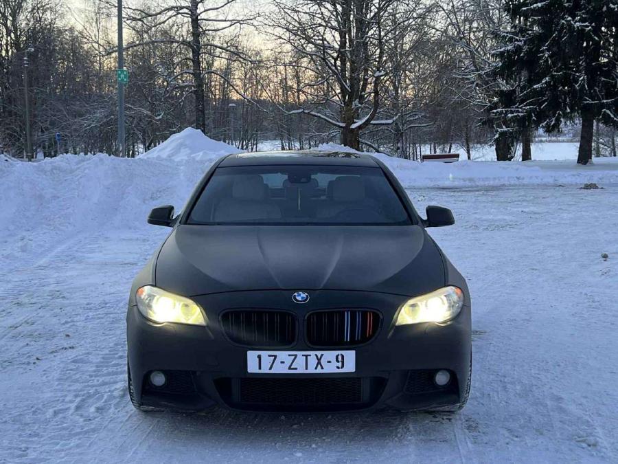 Zils BMW 520 2012 Trakai, ar dzinēja tilpumu 2.00 L un nobraukumu 288 tūkst. km par 8800 €, foto 2 vietnē AUTOMOTO.COM.LV