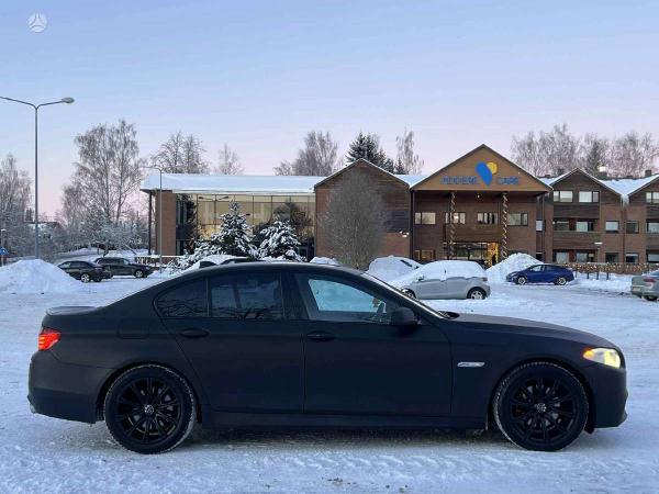 Blue BMW 520 2012 in Trakai, with an engine capacity of 2.00 L and mileage of 288 thousand km for 8800 €, photo 8 on AUTOMOTO.COM.LV