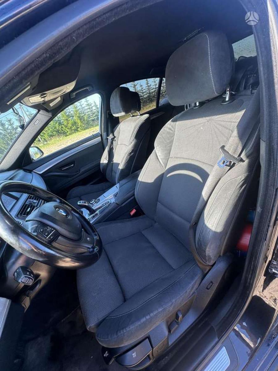 Blue BMW 520 2012 in Siauliai, with an engine capacity of 2.00 L and mileage of 470 thousand km for 6999 €, photo 4 on AUTOMOTO.COM.LV