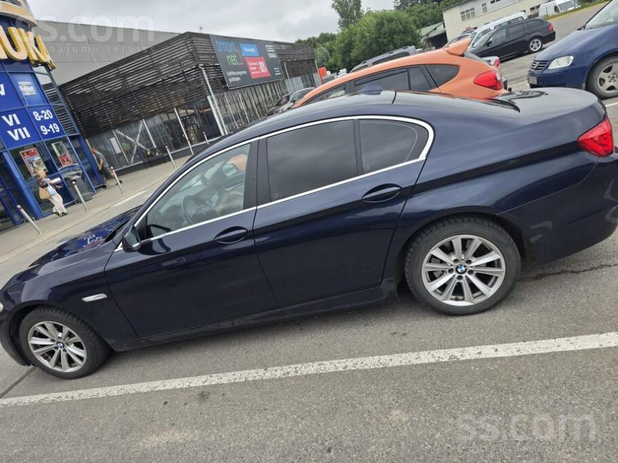 Zils BMW 520 2012 Gulbene, ar dzinēja tilpumu 2.00 L un nobraukumu 233 tūkst. km par 9995 €, foto 10 vietnē AUTOMOTO.COM.LV