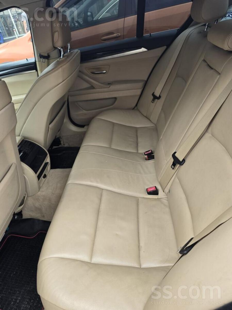 Zils BMW 520 2012 Gulbene, ar dzinēja tilpumu 2.00 L un nobraukumu 233 tūkst. km par 9995 €, foto 11 vietnē AUTOMOTO.COM.LV