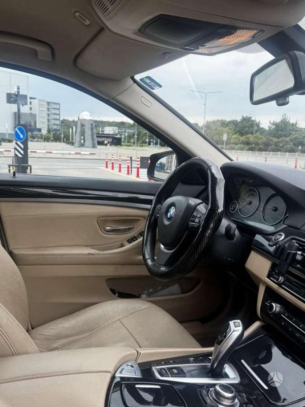 Blue BMW 520 2013 in Vilnius, with an engine capacity of 2.00 L and mileage of 334 thousand km for 8000 €, photo 6 on AUTOMOTO.COM.LV