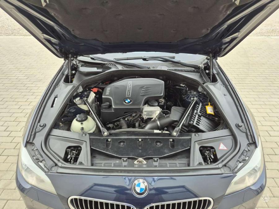 Zils BMW 520 2014 Marijampole, ar dzinēja tilpumu 2.00 L un nobraukumu 253 tūkst. km par 10000 €, foto 27 vietnē AUTOMOTO.COM.LV
