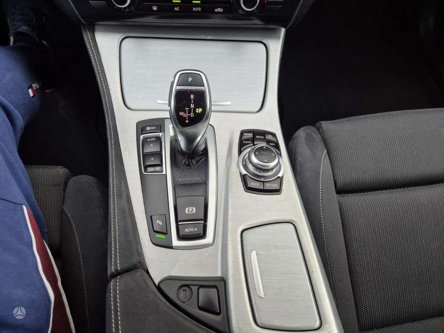 Blue BMW 520 2014 in Marijampole, with an engine capacity of 2.00 L and mileage of 254 thousand km for 9000 €, photo 17 on AUTOMOTO.COM.LV