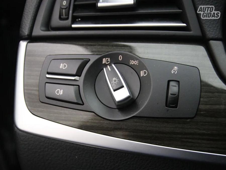 Zils BMW 520 2015 Viļņa, ar dzinēja tilpumu 2.00 L un nobraukumu 247 tūkst. km par 13399 €, foto 28 vietnē AUTOMOTO.COM.LV