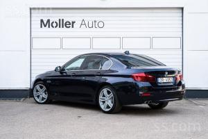 Blue BMW 520 2015 in Riga, with an engine capacity of 2.00 L and mileage of 153 thousand km for 14450 €, photo 4 on AUTOMOTO.COM.LV
