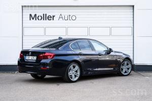 Blue BMW 520 2015 in Riga, with an engine capacity of 2.00 L and mileage of 153 thousand km for 14450 €, photo 5 on AUTOMOTO.COM.LV