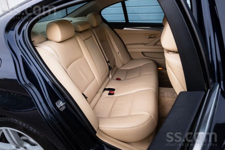 Blue BMW 520 2015 in Riga, with an engine capacity of 2.00 L and mileage of 153 thousand km for 14450 €, photo 8 on AUTOMOTO.COM.LV