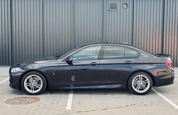 Blue BMW 520 2015 in Kaunas, with an engine capacity of 2.00 L and mileage of 240 thousand km for 14900 €, photo 7 on AUTOMOTO.COM.LV