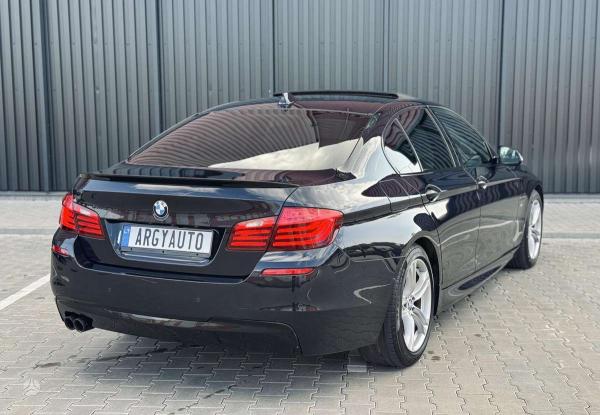 Blue BMW 520 2015 in Kaunas, with an engine capacity of 2.00 L and mileage of 240 thousand km for 14900 €, photo 10 on AUTOMOTO.COM.LV