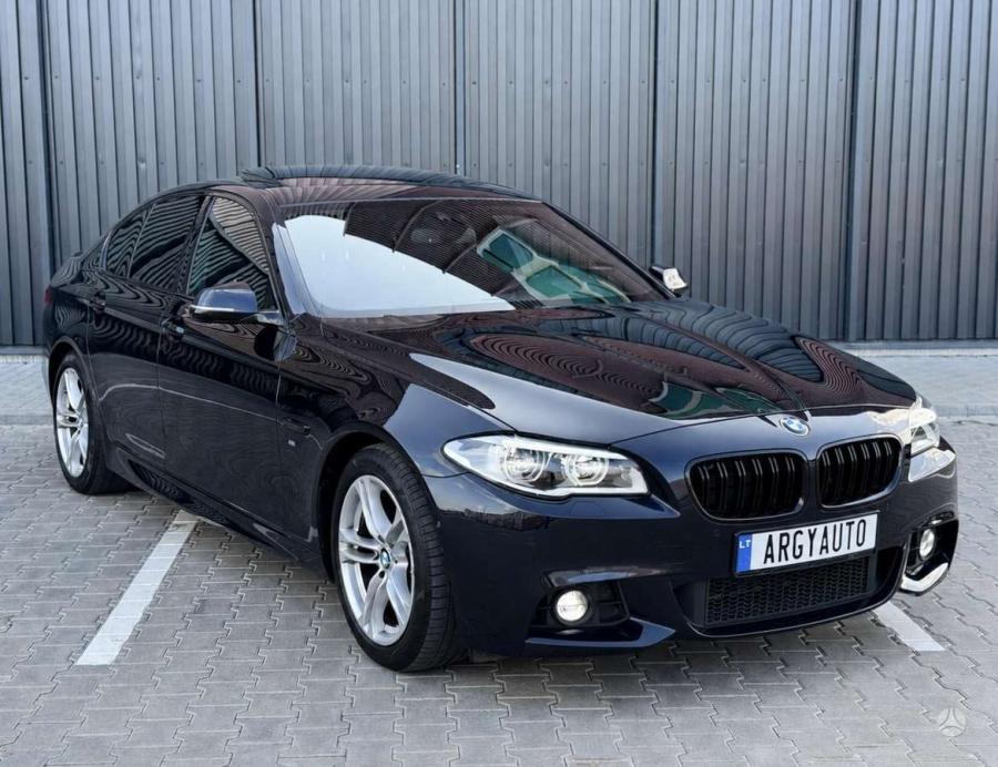Blue BMW 520 2015 in Kaunas, with an engine capacity of 2.00 L and mileage of 240 thousand km for 14900 €, photo 12 on AUTOMOTO.COM.LV