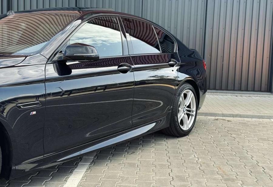Blue BMW 520 2015 in Kaunas, with an engine capacity of 2.00 L and mileage of 240 thousand km for 14900 €, photo 40 on AUTOMOTO.COM.LV