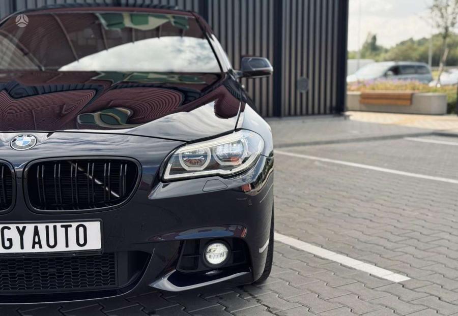 Blue BMW 520 2015 in Kaunas, with an engine capacity of 2.00 L and mileage of 240 thousand km for 14900 €, photo 45 on AUTOMOTO.COM.LV