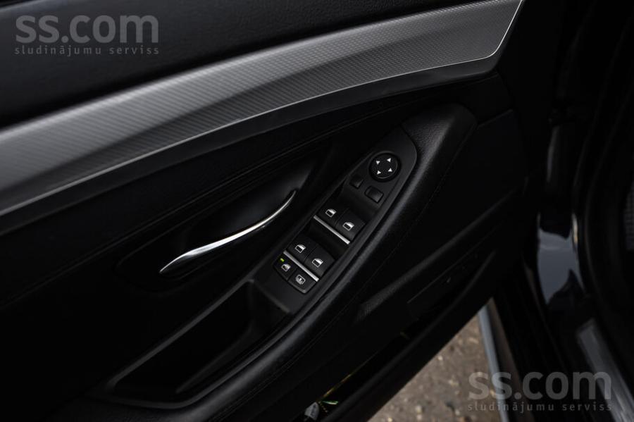 Zils BMW 520 2015 Jelgava, ar dzinēja tilpumu 2.00 L un nobraukumu 280 tūkst. km par 15200 €, foto 17 vietnē AUTOMOTO.COM.LV