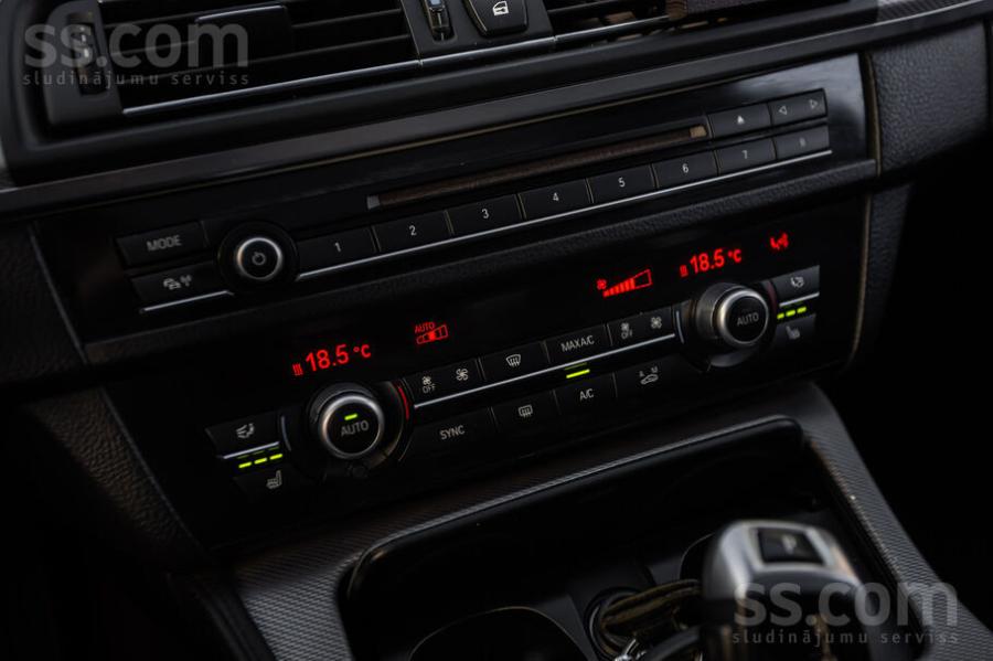 Zils BMW 520 2015 Jelgava, ar dzinēja tilpumu 2.00 L un nobraukumu 280 tūkst. km par 15200 €, foto 24 vietnē AUTOMOTO.COM.LV