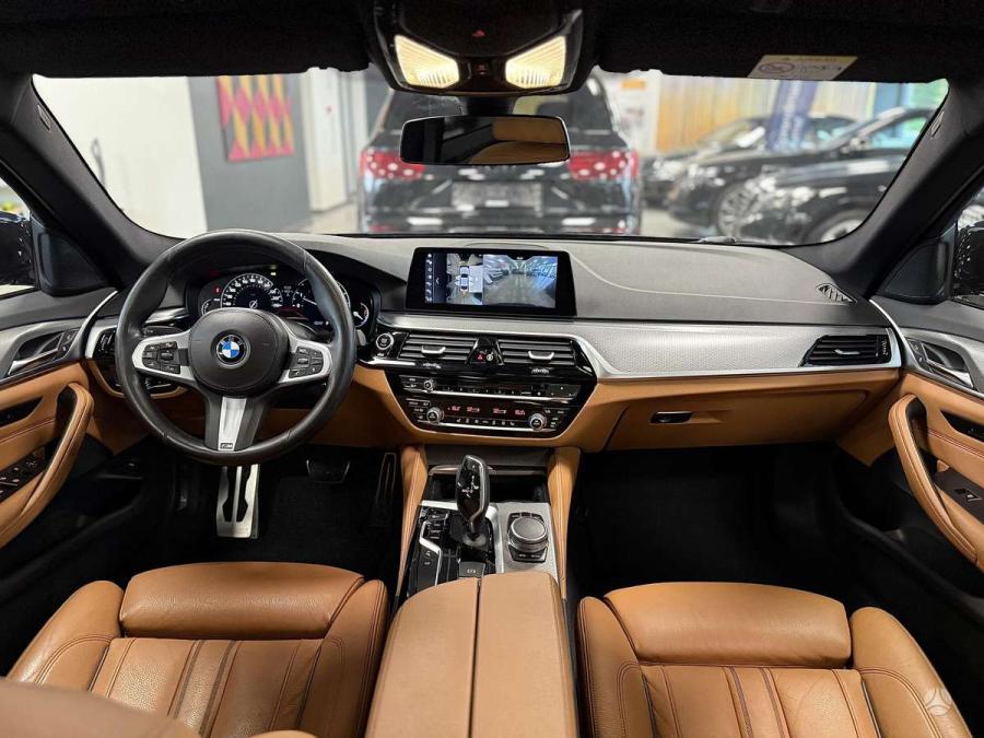 Blue BMW 520 2017 in Klaipeda, with an engine capacity of 2.00 L and mileage of 258 thousand km for 24900 €, photo 2 on AUTOMOTO.COM.LV