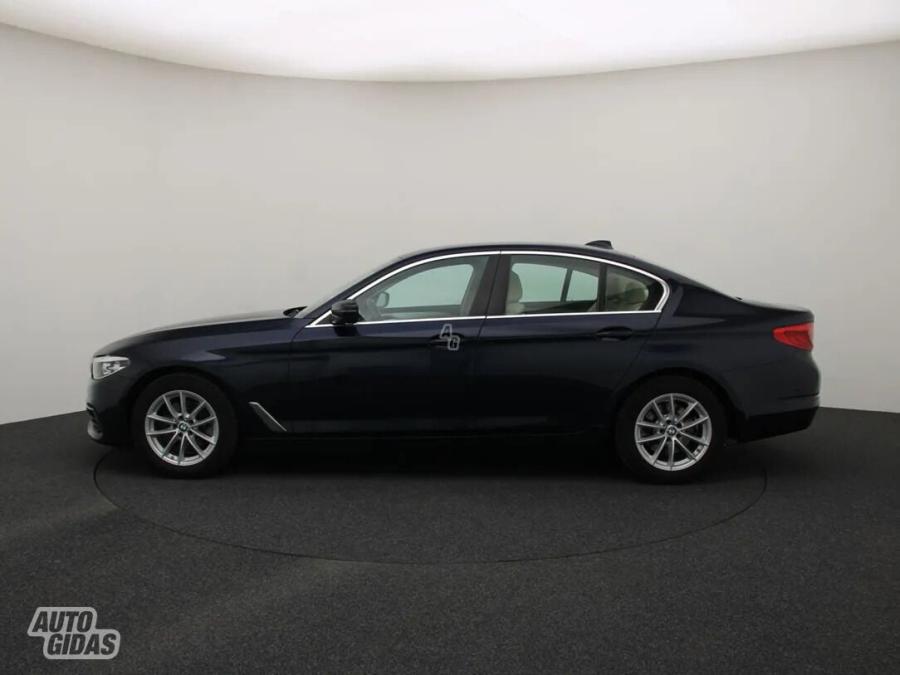 Blue BMW 520 2017 in Vilnius, with an engine capacity of 2.00 L and mileage of 230 thousand km for 18199 €, photo 6 on AUTOMOTO.COM.LV