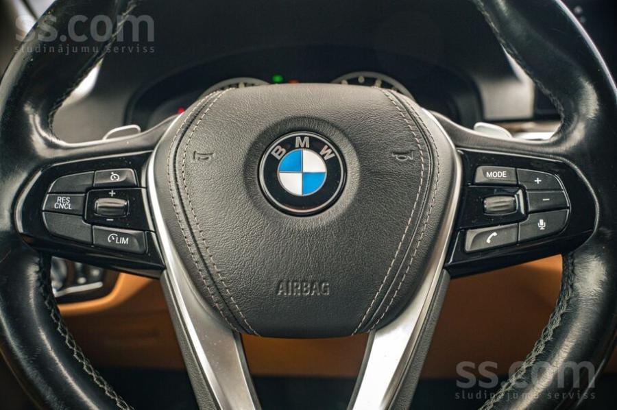 Zils BMW 520 2017 Rīga, ar dzinēja tilpumu 2.00 L un nobraukumu 271 tūkst. km par 16990 €, foto 24 vietnē AUTOMOTO.COM.LV
