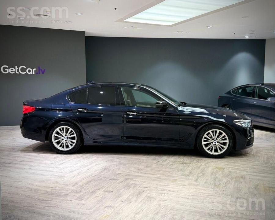 Blue BMW 520 2017 in Riga, with an engine capacity of 2.00 L and mileage of 125 thousand km for 20800 €, photo 4 on AUTOMOTO.COM.LV