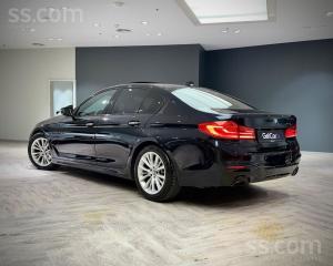 Blue BMW 520 2017 in Riga, with an engine capacity of 2.00 L and mileage of 125 thousand km for 20800 €, photo 6 on AUTOMOTO.COM.LV