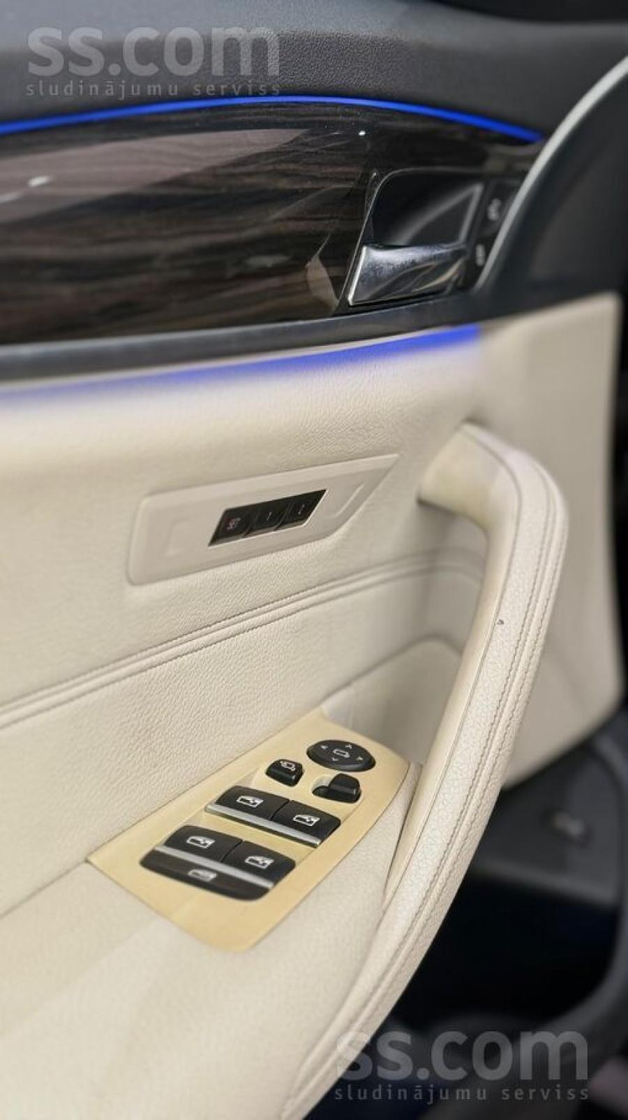 Blue BMW 520 2017 in Riga, with an engine capacity of 2.00 L and mileage of 125 thousand km for 20800 €, photo 7 on AUTOMOTO.COM.LV