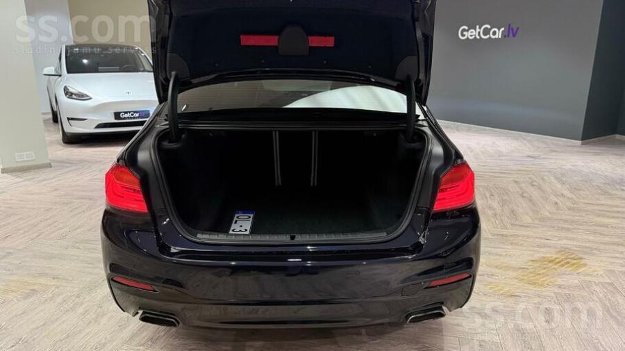 Blue BMW 520 2017 in Riga, with an engine capacity of 2.00 L and mileage of 125 thousand km for 20800 €, photo 15 on AUTOMOTO.COM.LV
