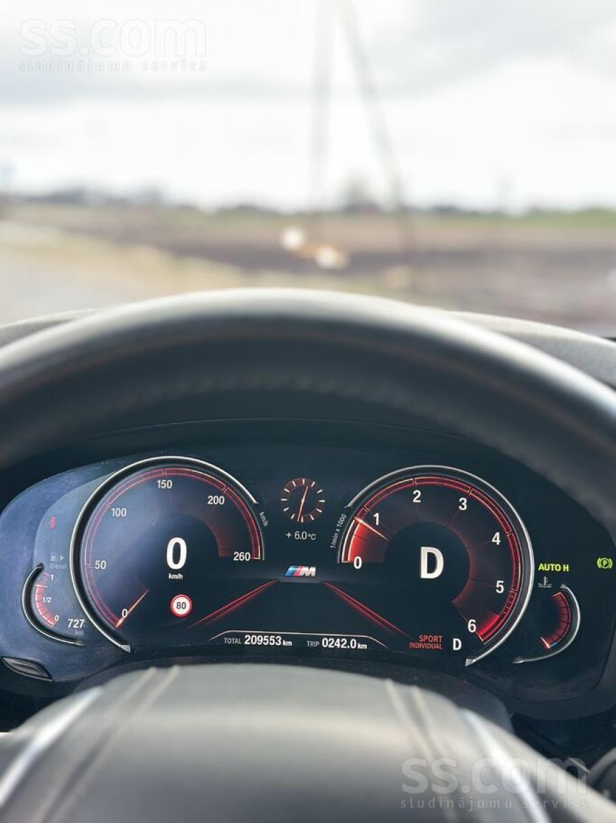 Blue BMW 520 2017 in Bauska, with an engine capacity of 2.00 L and mileage of 209 thousand km for 20500 €, photo 13 on AUTOMOTO.COM.LV