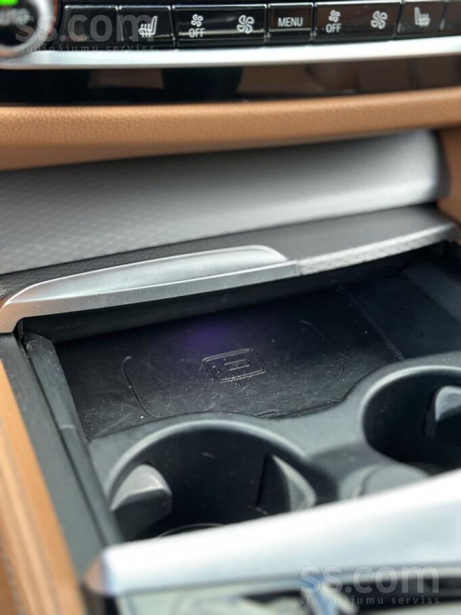 Blue BMW 520 2017 in Bauska, with an engine capacity of 2.00 L and mileage of 209 thousand km for 20500 €, photo 21 on AUTOMOTO.COM.LV