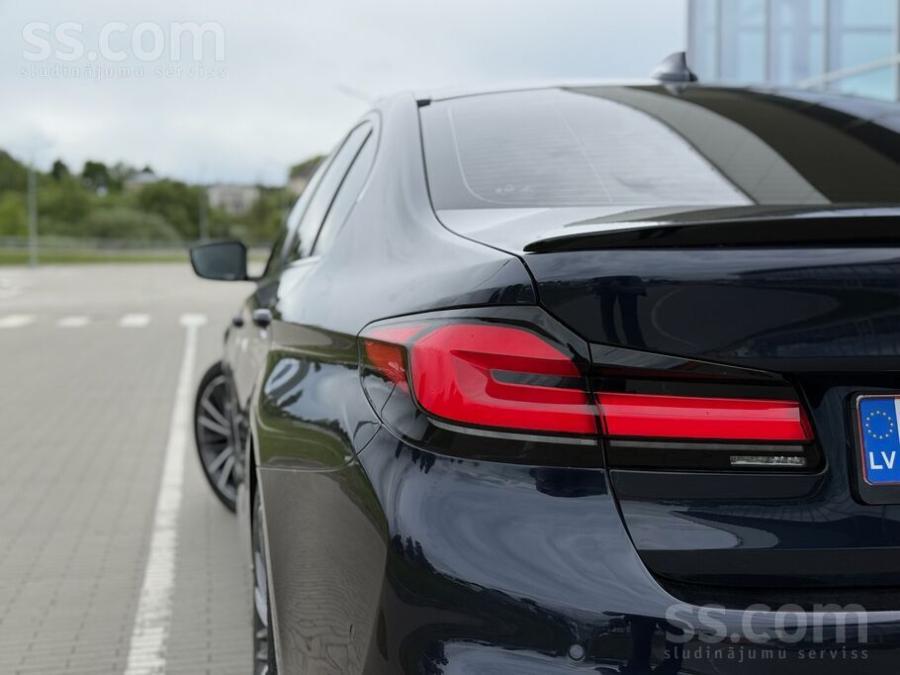 Blue BMW 520 2017 in Rezekne, with an engine capacity of 2.00 L and mileage of 181 thousand km for 22590 €, photo 12 on AUTOMOTO.COM.LV