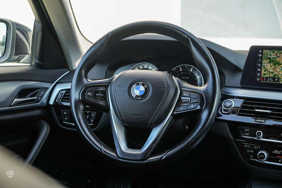 Blue BMW 520 2017 in Marijampole, with an engine capacity of 2.00 L and mileage of 104 thousand km for 16950 €, photo 19 on AUTOMOTO.COM.LV