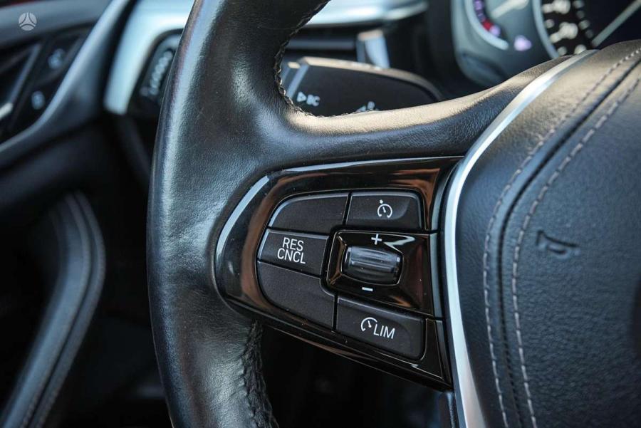 Blue BMW 520 2017 in Marijampole, with an engine capacity of 2.00 L and mileage of 104 thousand km for 16950 €, photo 24 on AUTOMOTO.COM.LV