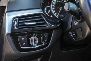 Blue BMW 520 2017 in Marijampole, with an engine capacity of 2.00 L and mileage of 104 thousand km for 16950 €, photo 32 on AUTOMOTO.COM.LV