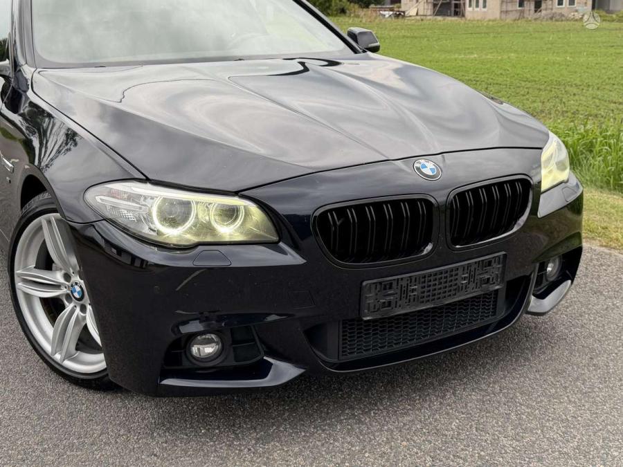 Blue BMW 520 2017 in Prienai, with an engine capacity of 2.00 L and mileage of 270 thousand km for 11900 €, photo 11 on AUTOMOTO.COM.LV