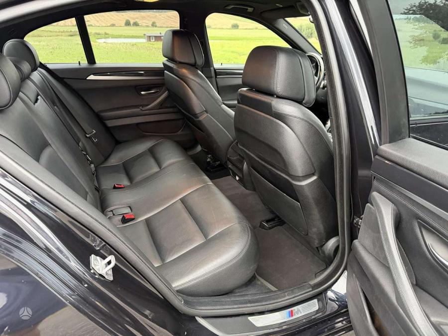 Blue BMW 520 2017 in Prienai, with an engine capacity of 2.00 L and mileage of 270 thousand km for 11900 €, photo 17 on AUTOMOTO.COM.LV
