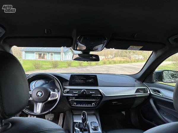 Blue BMW 520 2018 in Kupiskis, with an engine capacity of 2.00 L and mileage of 83 thousand km for 22500 €, photo 9 on AUTOMOTO.COM.LV
