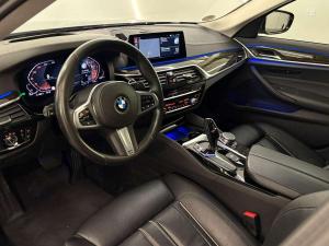 Blue BMW 520 2019 in Marijampole, with an engine capacity of 2.00 L and mileage of 321 thousand km for 17650 €, photo 3 on AUTOMOTO.COM.LV