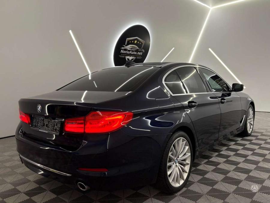 Blue BMW 520 2019 in Marijampole, with an engine capacity of 2.00 L and mileage of 321 thousand km for 17650 €, photo 6 on AUTOMOTO.COM.LV