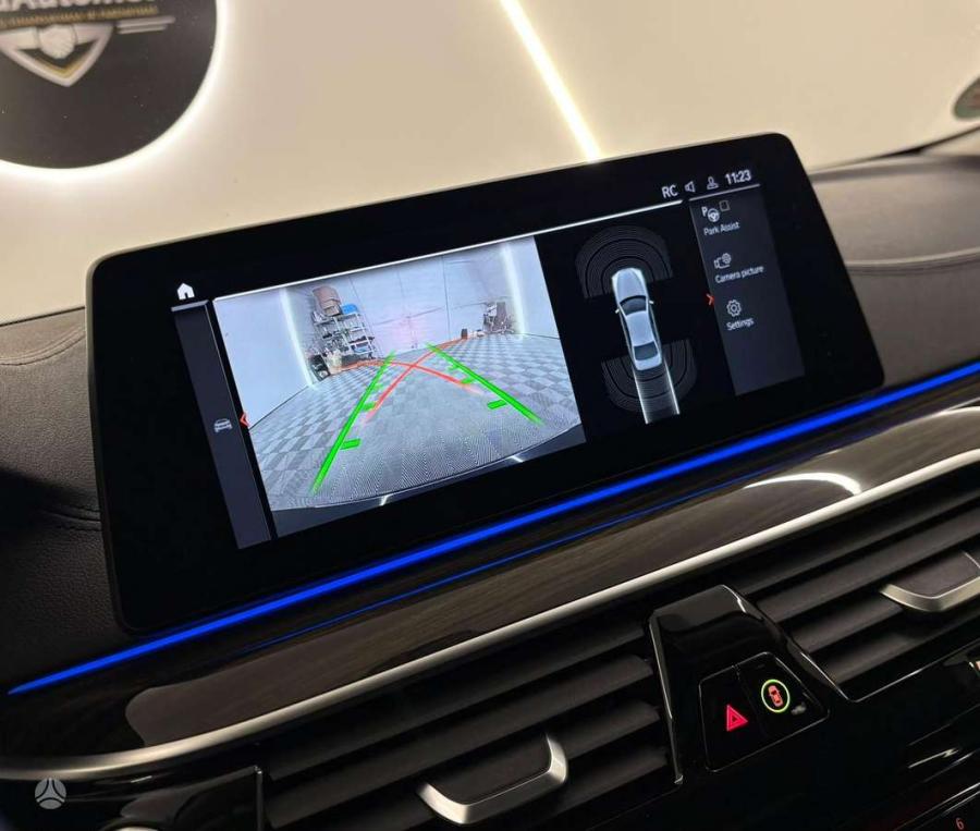 Blue BMW 520 2019 in Marijampole, with an engine capacity of 2.00 L and mileage of 321 thousand km for 17650 €, photo 10 on AUTOMOTO.COM.LV