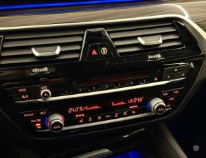 Blue BMW 520 2019 in Marijampole, with an engine capacity of 2.00 L and mileage of 321 thousand km for 17650 €, photo 11 on AUTOMOTO.COM.LV