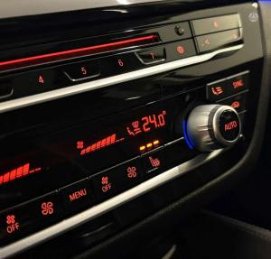 Blue BMW 520 2019 in Marijampole, with an engine capacity of 2.00 L and mileage of 321 thousand km for 17650 €, photo 17 on AUTOMOTO.COM.LV